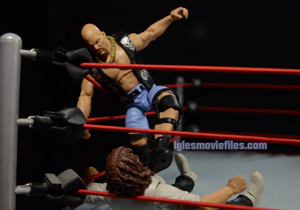 Stone Cold Steve Austin WWE Hall of Fame figure review - Lyles Movie Files