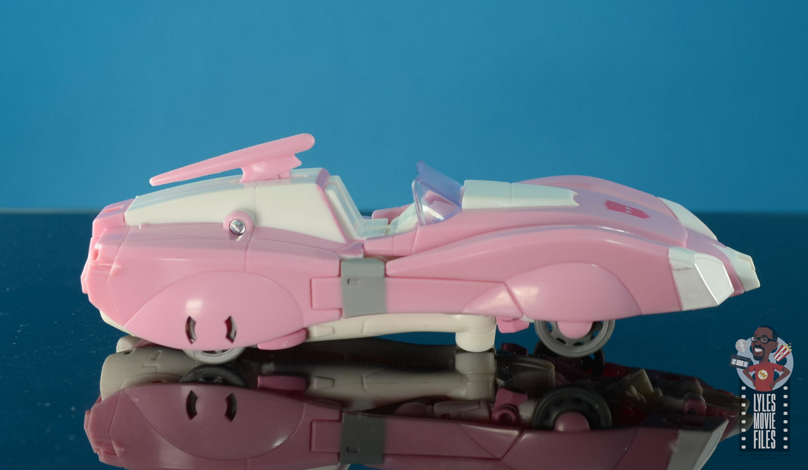 Transformers Studio Series 86 Arcee review - Lyles Movie Files